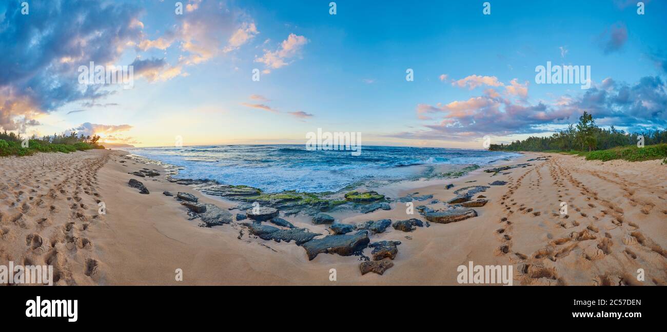 Sunset on the beach on Oahu, North Coast, Oahu Island, Oahu, Hawaii ...