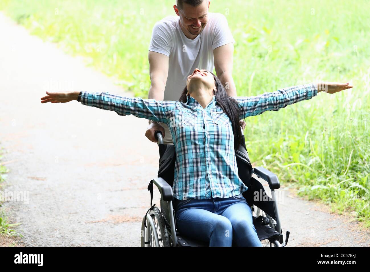 Happy couple enjoying open air hi-res stock photography and images - Alamy