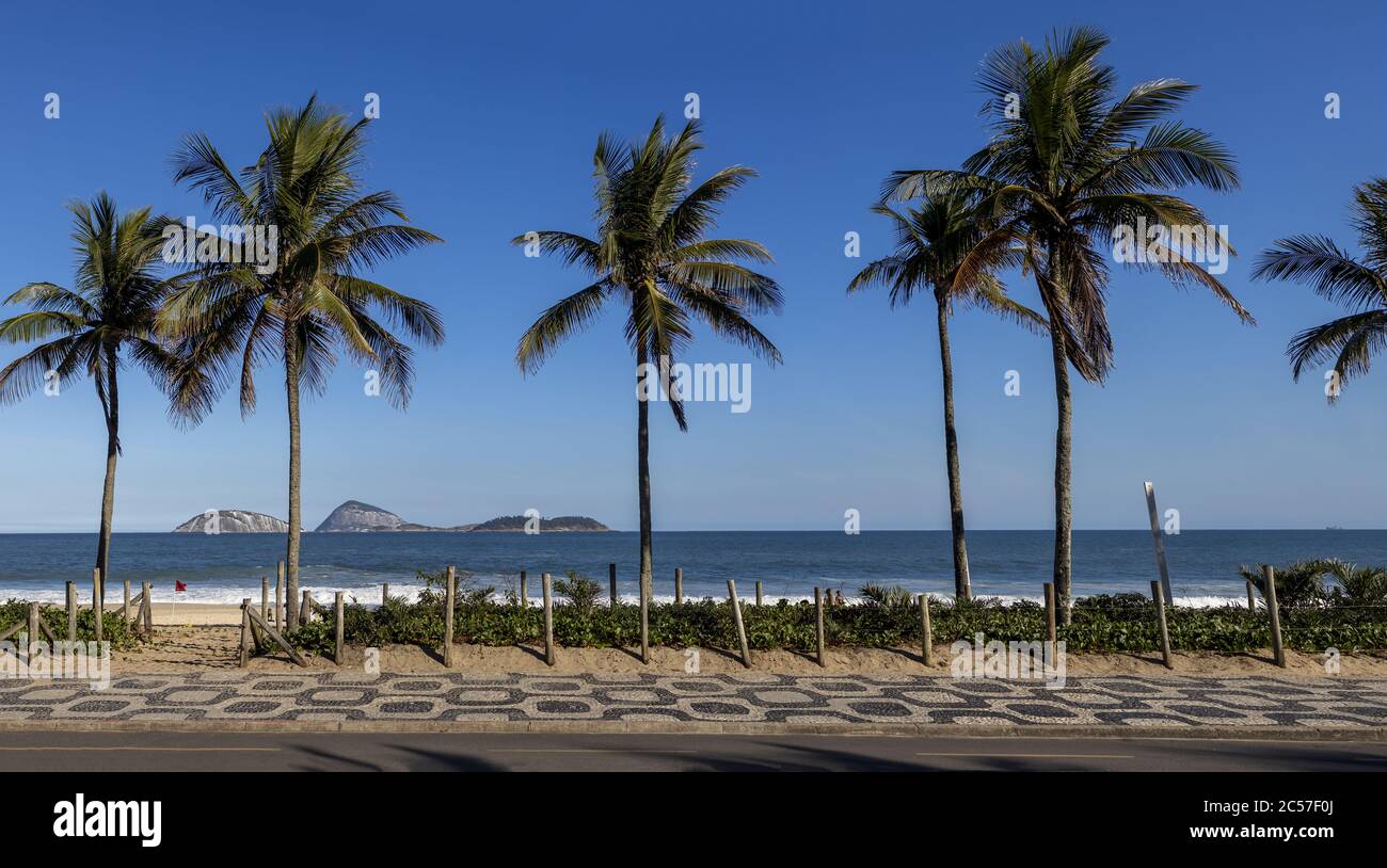 Portuguese pavement ipanema beach hi-res stock photography and images ...