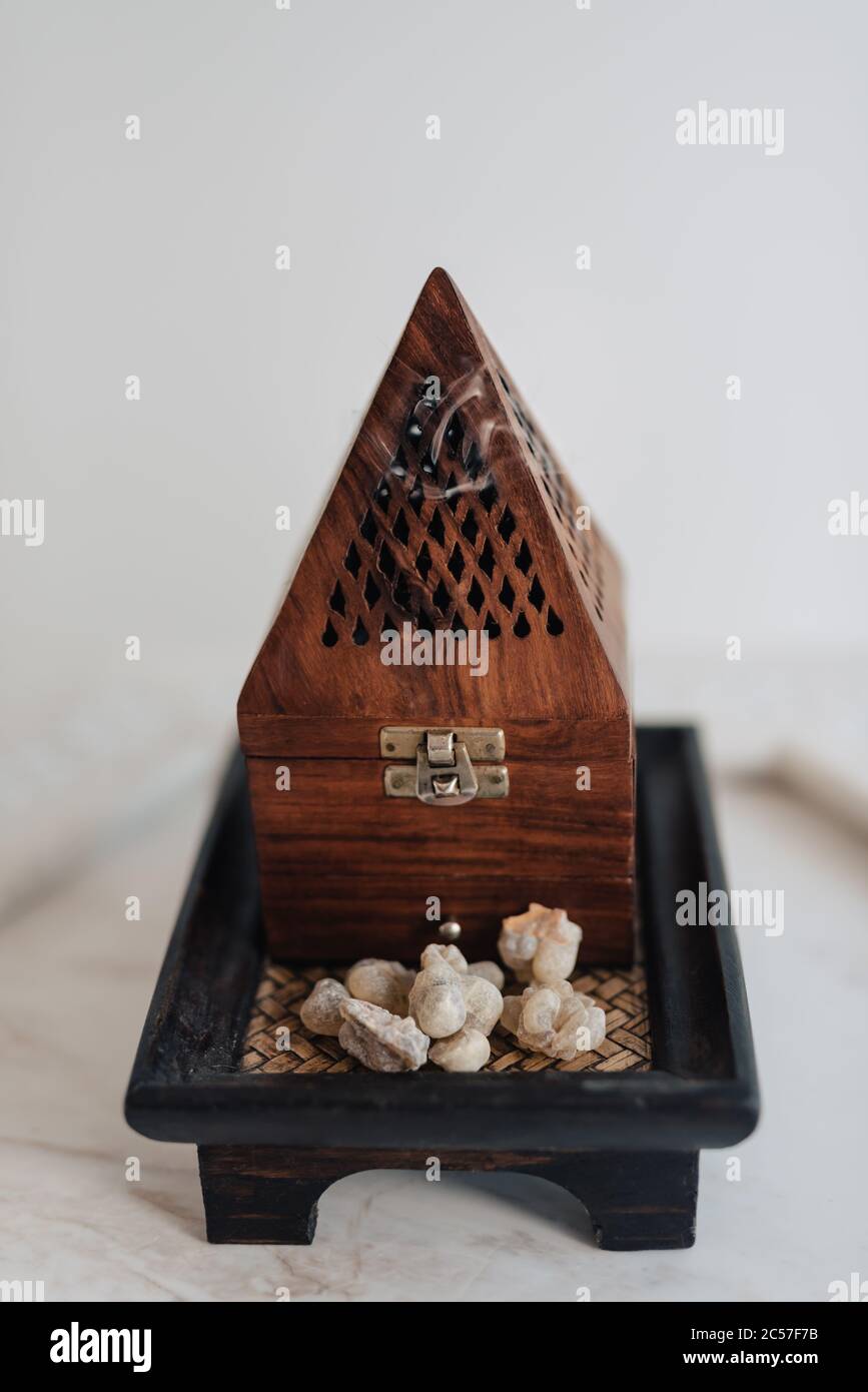 Omani frankincense hi-res stock photography and images - Alamy