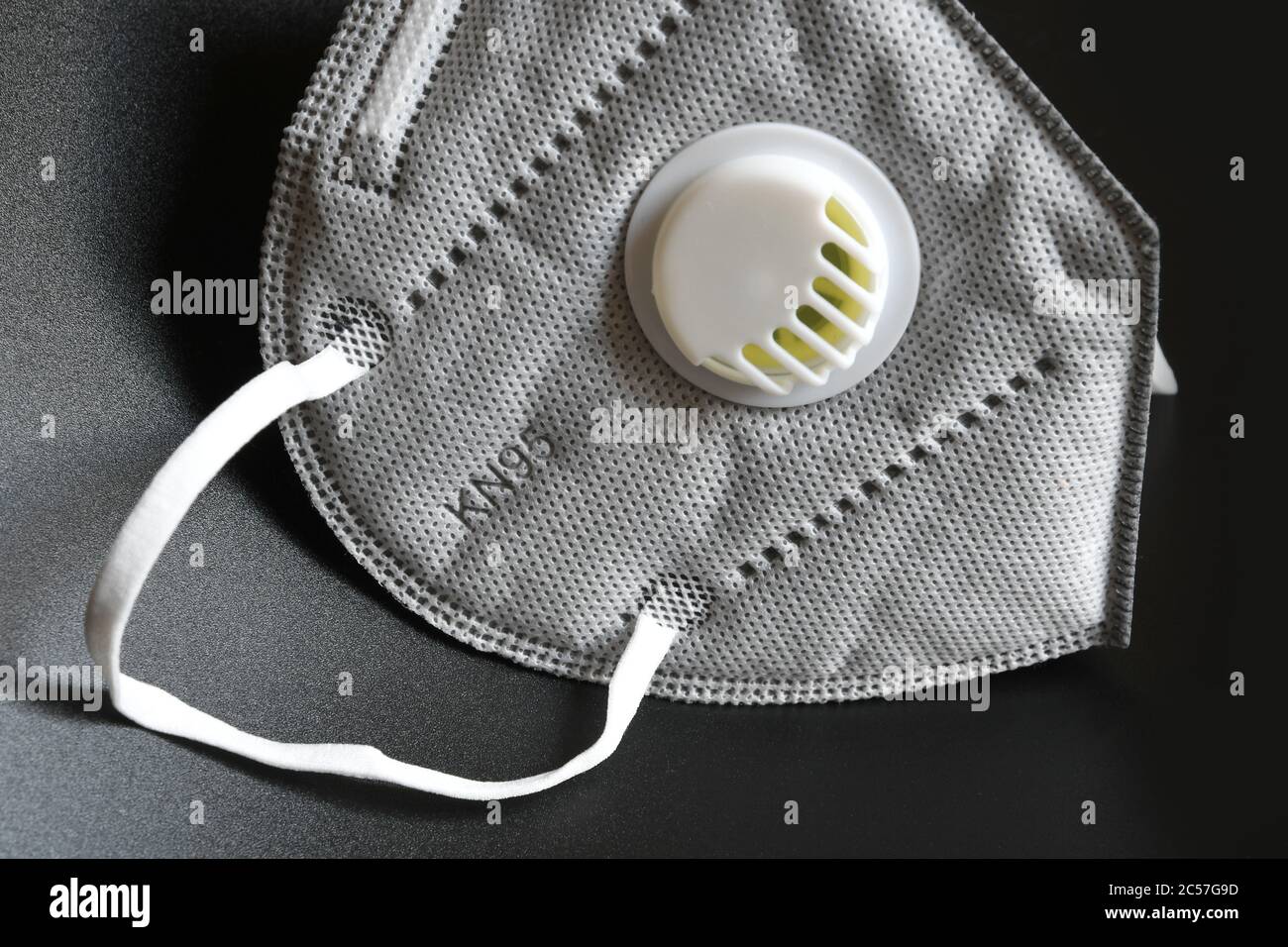 KN95 or N95 mask with valve for protection pm 2.5 and corona virus on ...