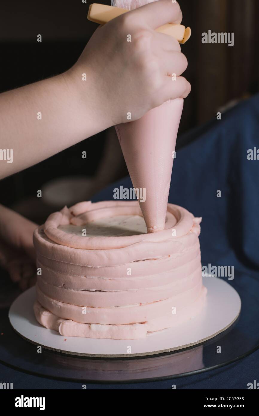 Home confectionery girl making cake hi-res stock photography and images ...