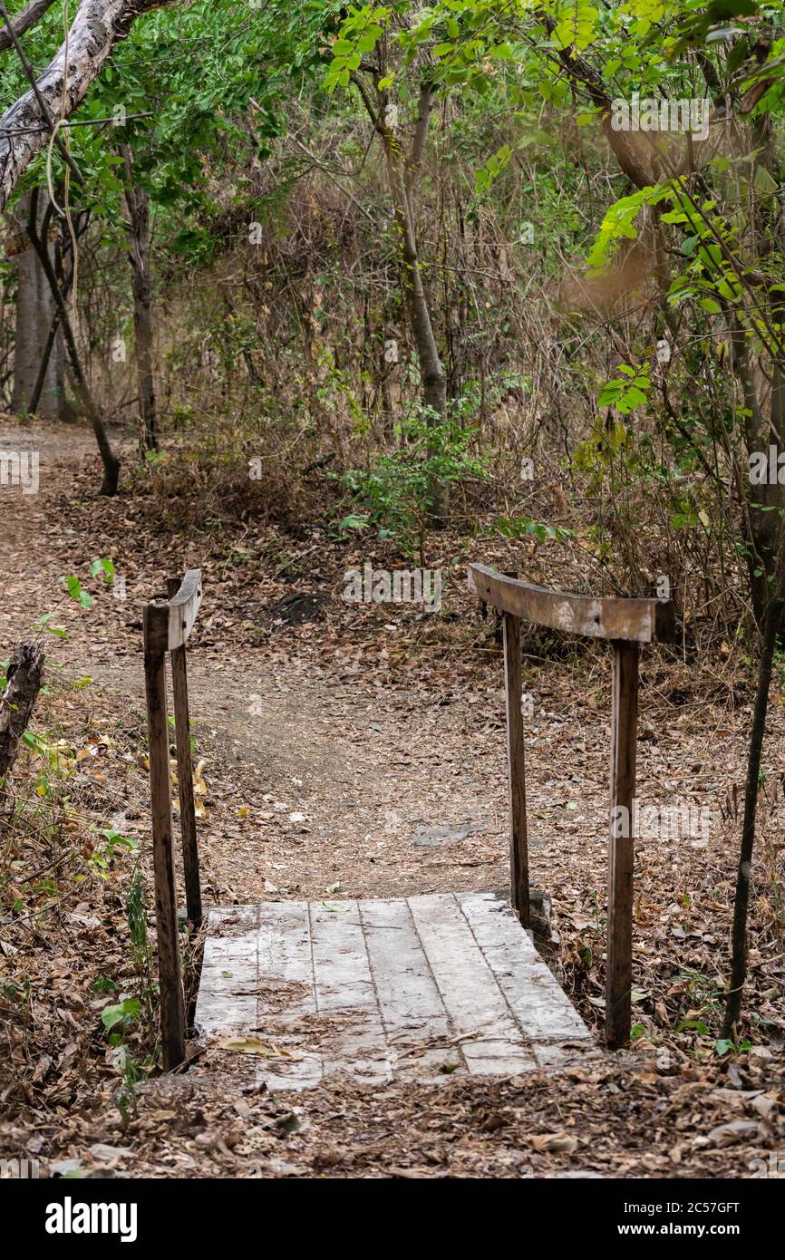 Bridge construction structure beam hi-res stock photography and images ...