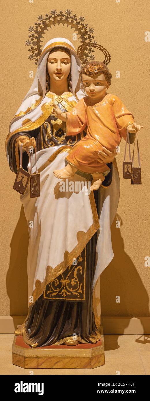 Scapular catholic hi-res stock photography and images - Alamy