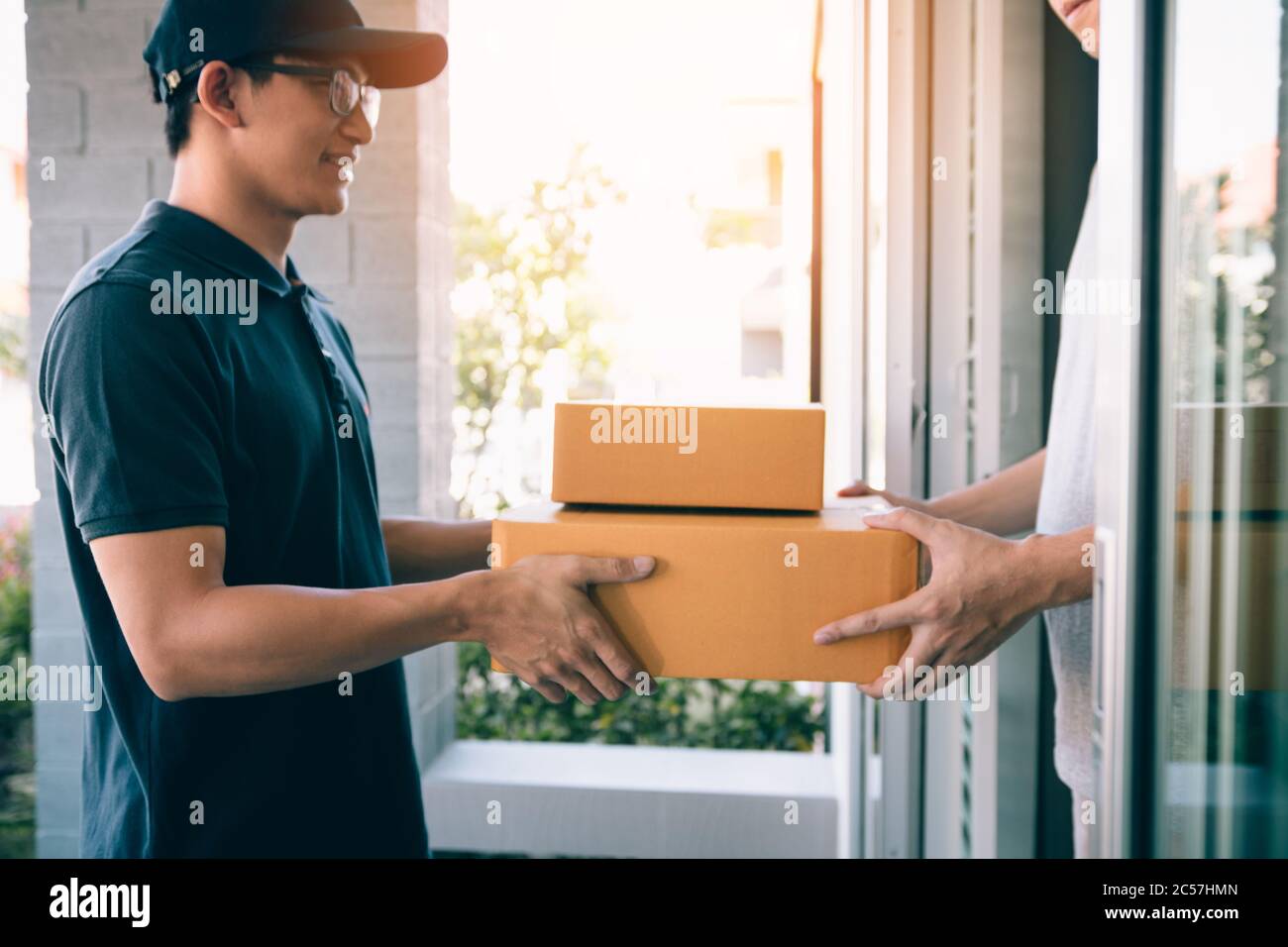 Happy customers giving order hi-res stock photography and images - Alamy