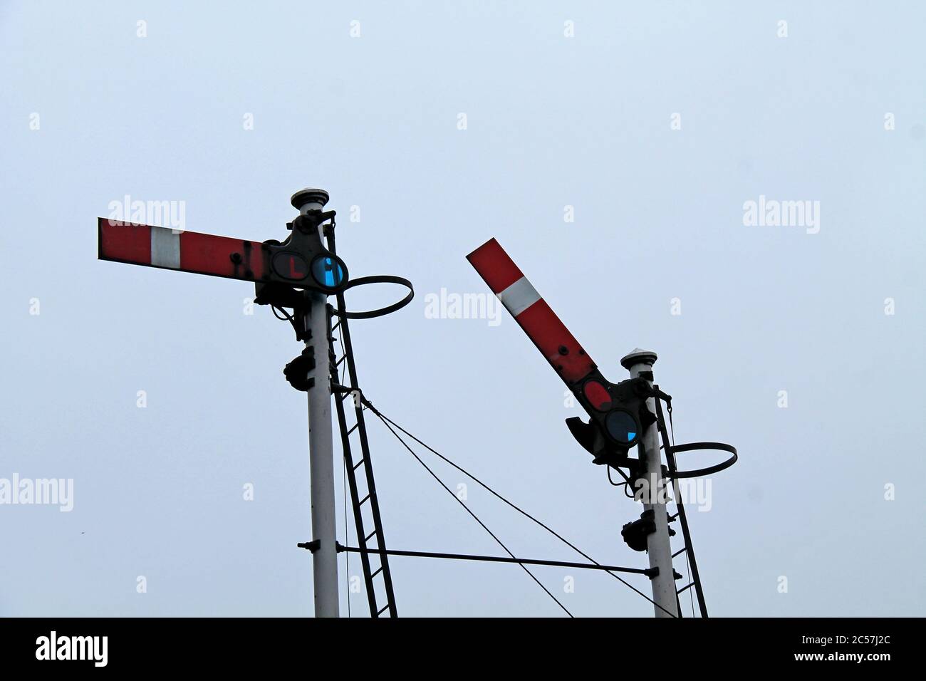 Semaphore signal traditional british railway hi-res stock photography ...