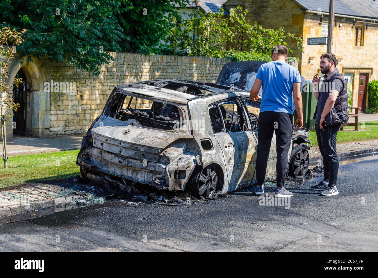 Street accident car roadside hi-res stock photography and images - Alamy
