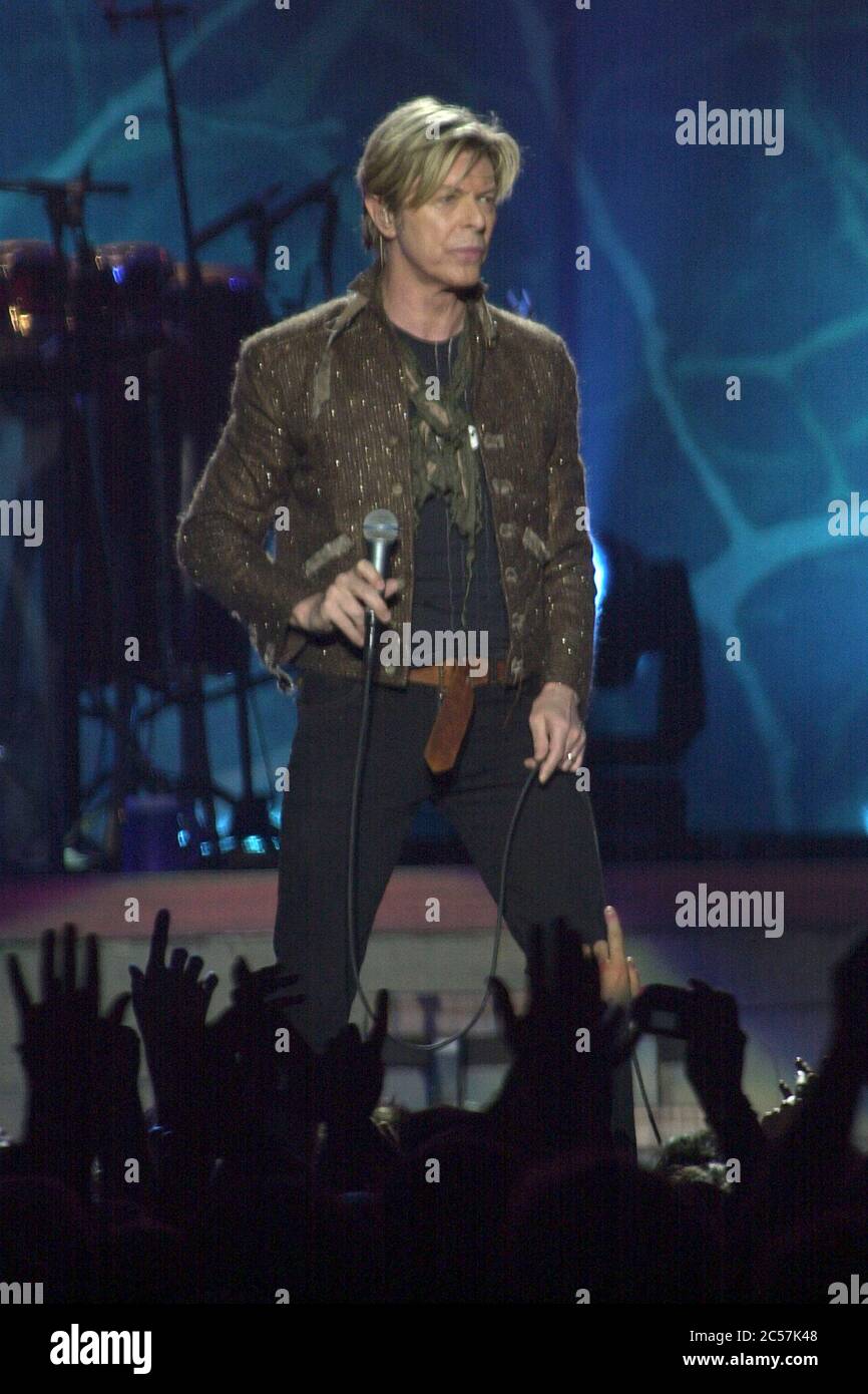 David bowie reality tour hi-res stock photography and images - Alamy