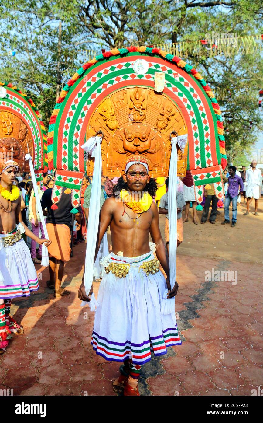 Theyyam and thira hi-res stock photography and images - Alamy