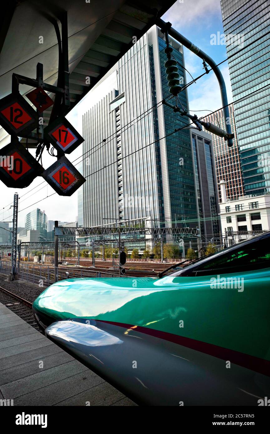The shinkansen hi-res stock photography and images - Alamy