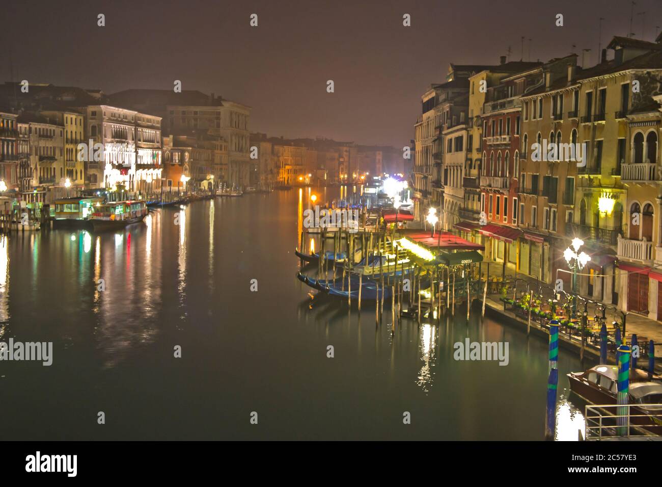 Stone in venice italy night hi-res stock photography and images - Alamy