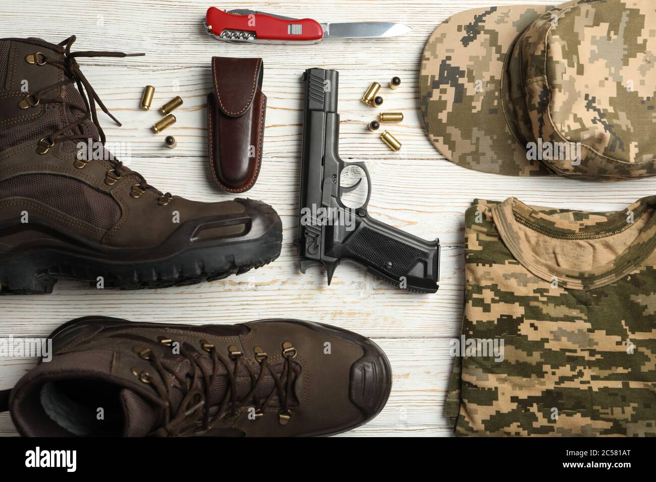 Soldier accessories hi-res stock photography and images - Alamy