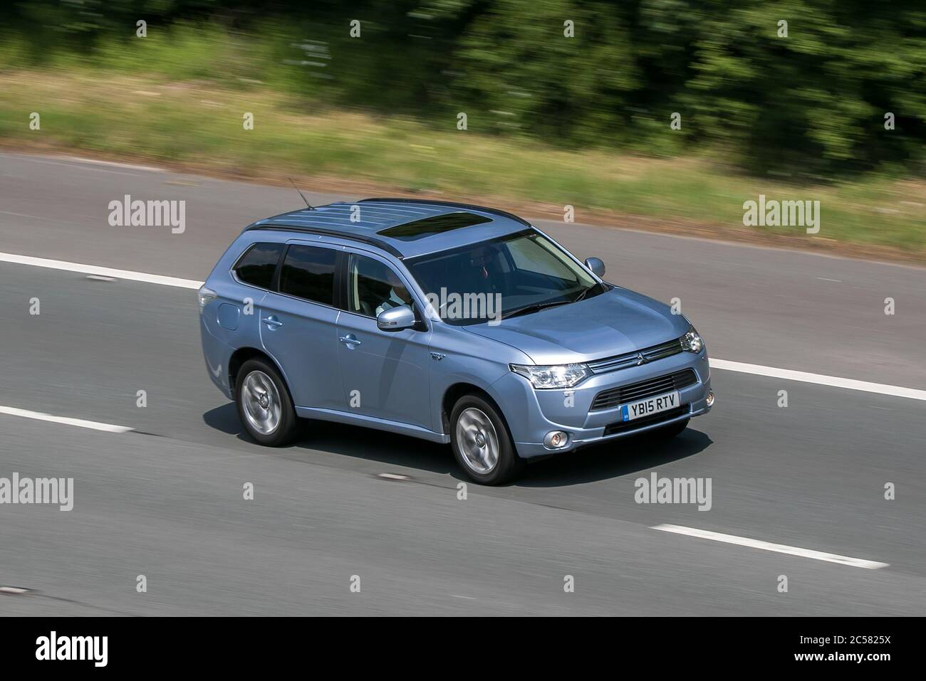 Mitsubishi outlander gx 4h phev auto hi-res stock photography and ...