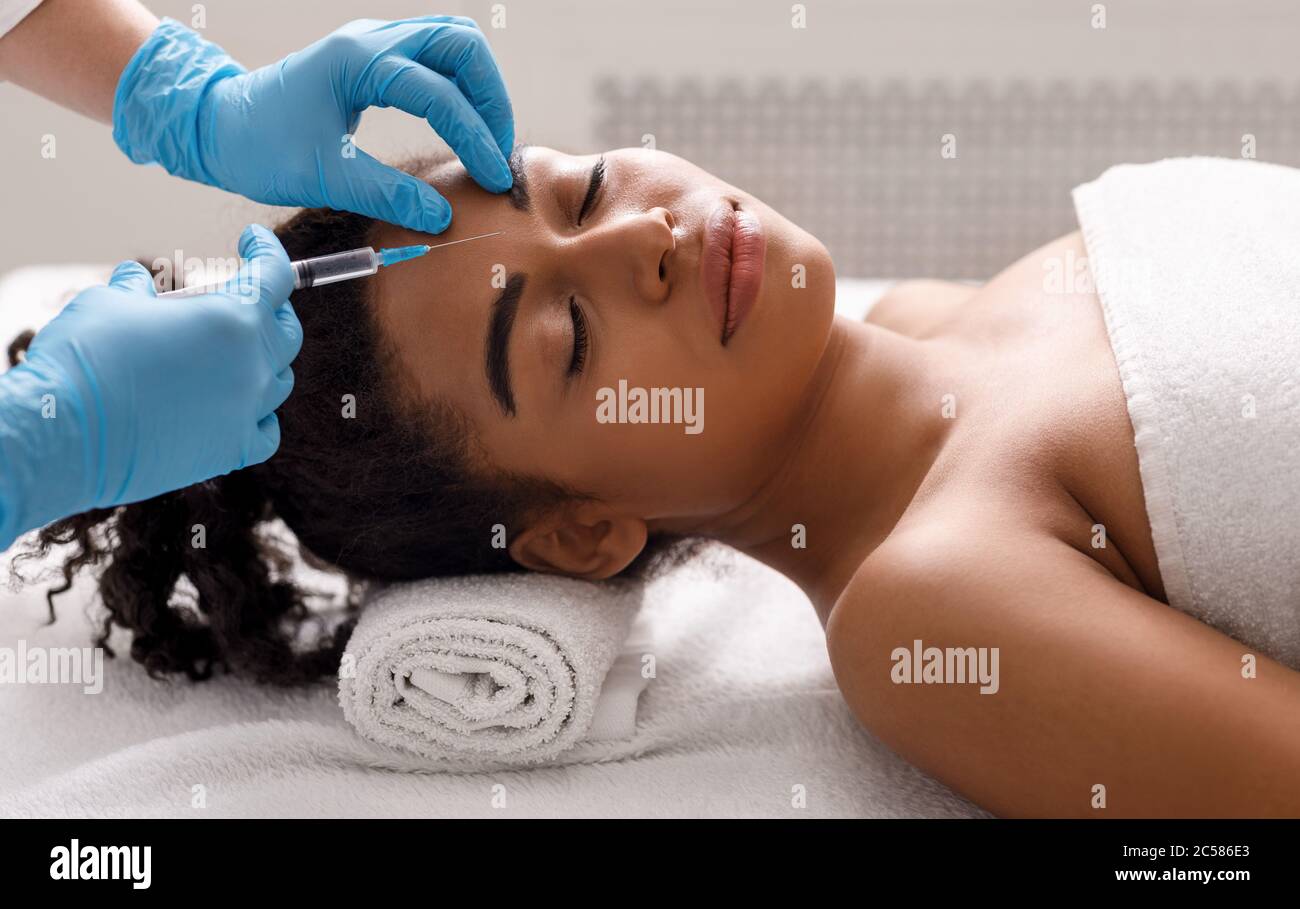Black woman aesthetic surgery hi-res stock photography and images - Alamy