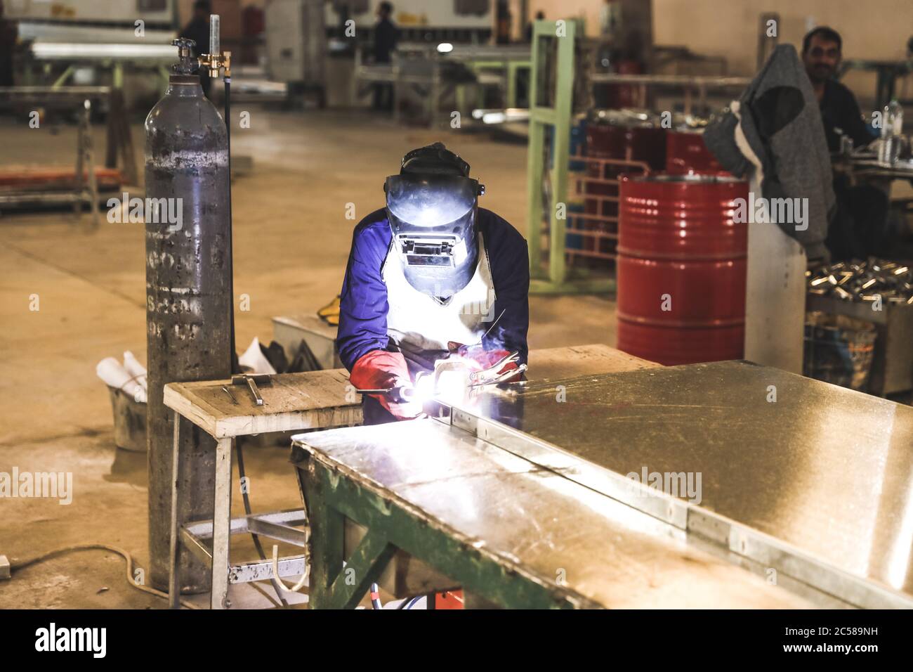 Heavy duty doors hi-res stock photography and images - Alamy