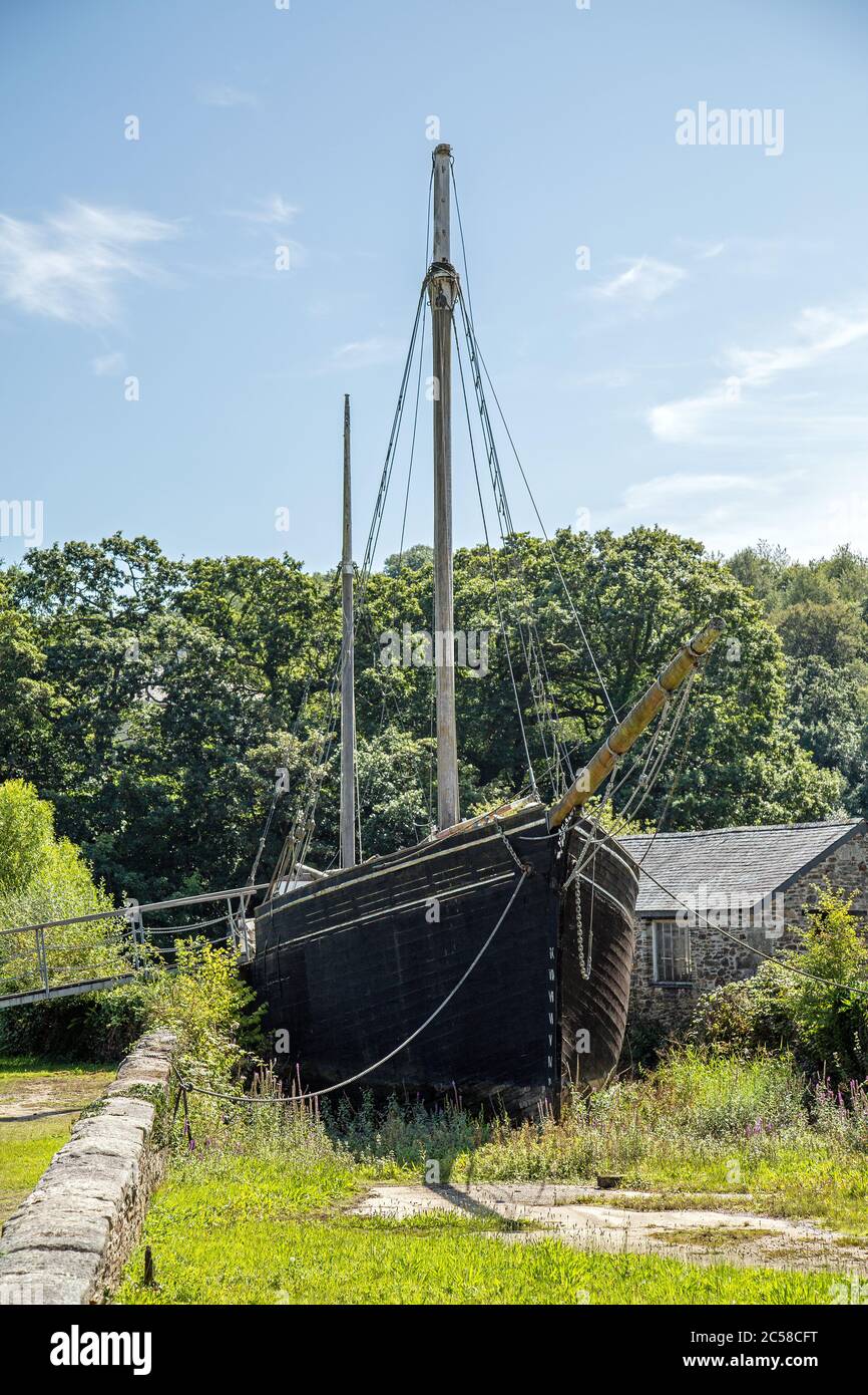 Landlocked boat hi-res stock photography and images - Alamy