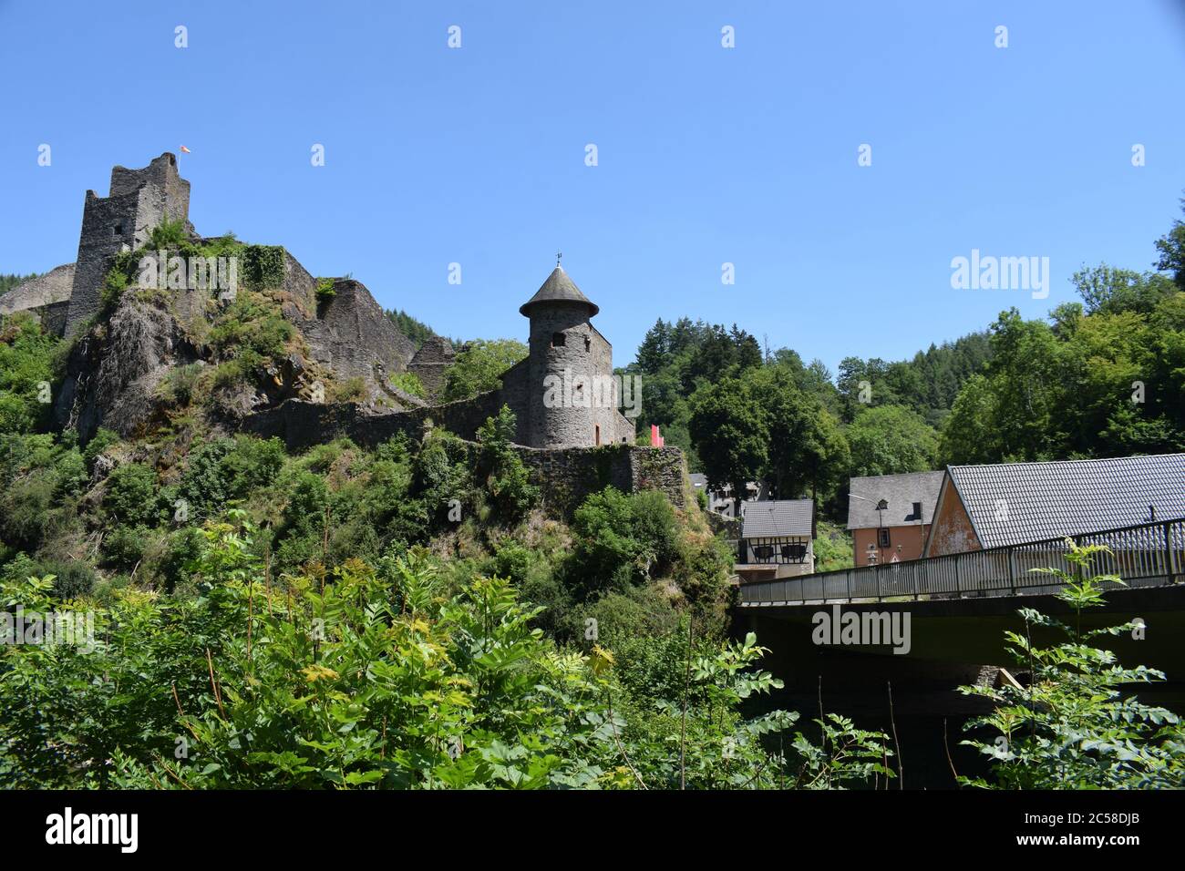 Ruins of oberburg and niederburg castles hi-res stock photography and ...