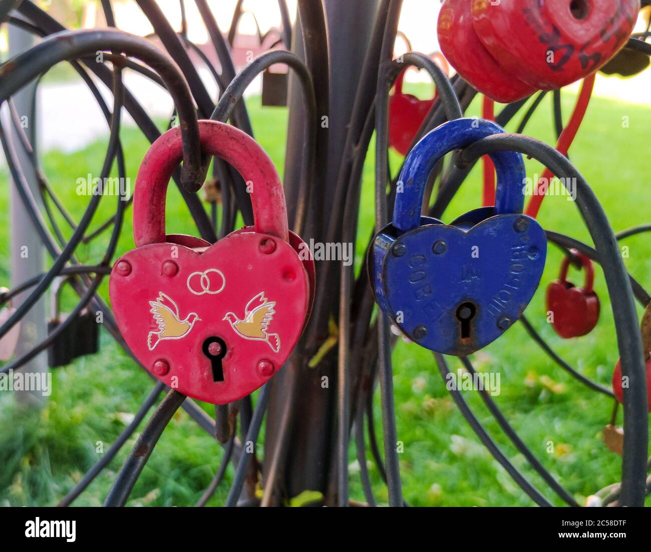 Keyhole symbol hi-res stock photography and images - Alamy