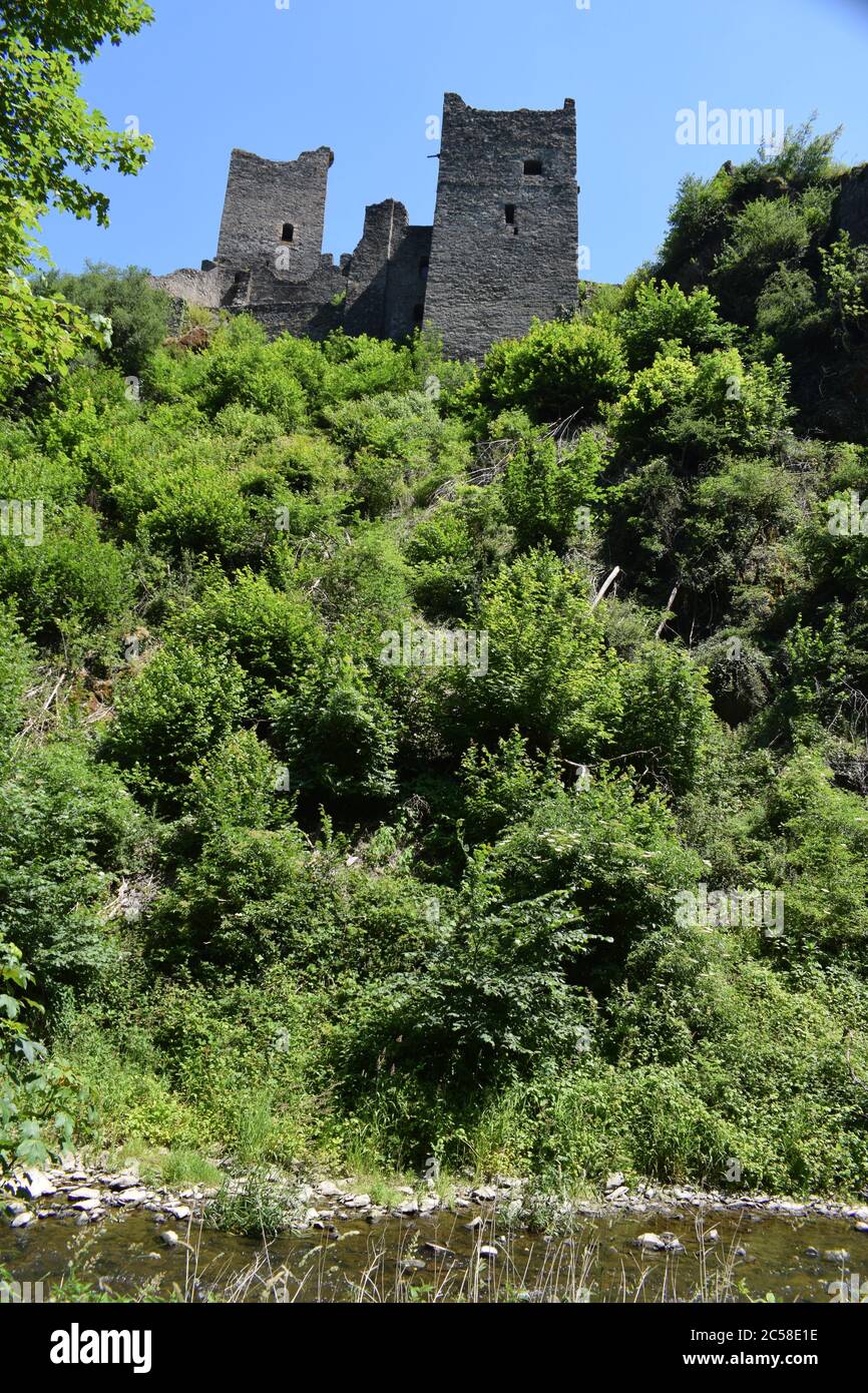 Ruins of oberburg and niederburg castles hi-res stock photography and ...