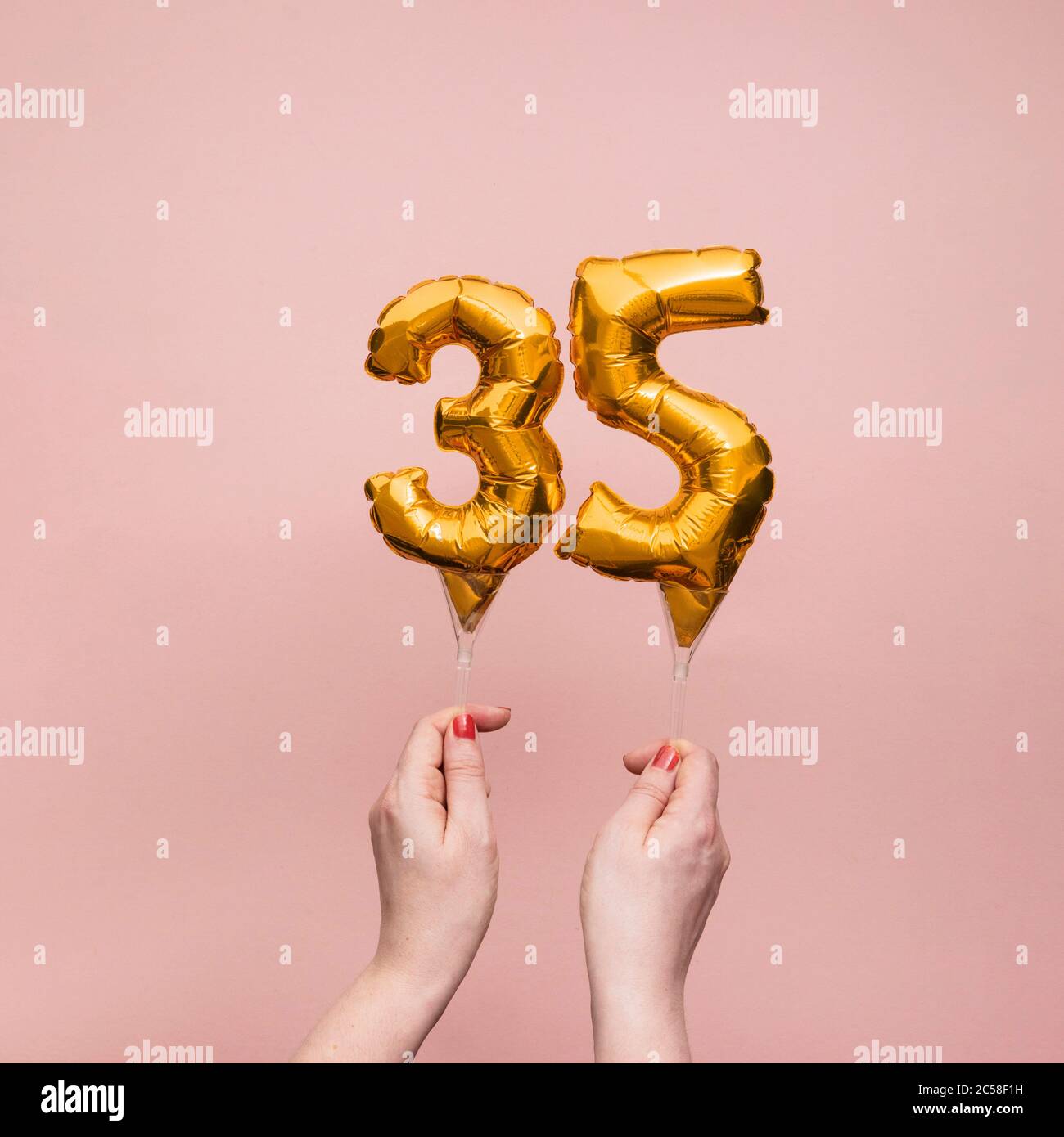 35th birthday party hi-res stock photography and images - Alamy