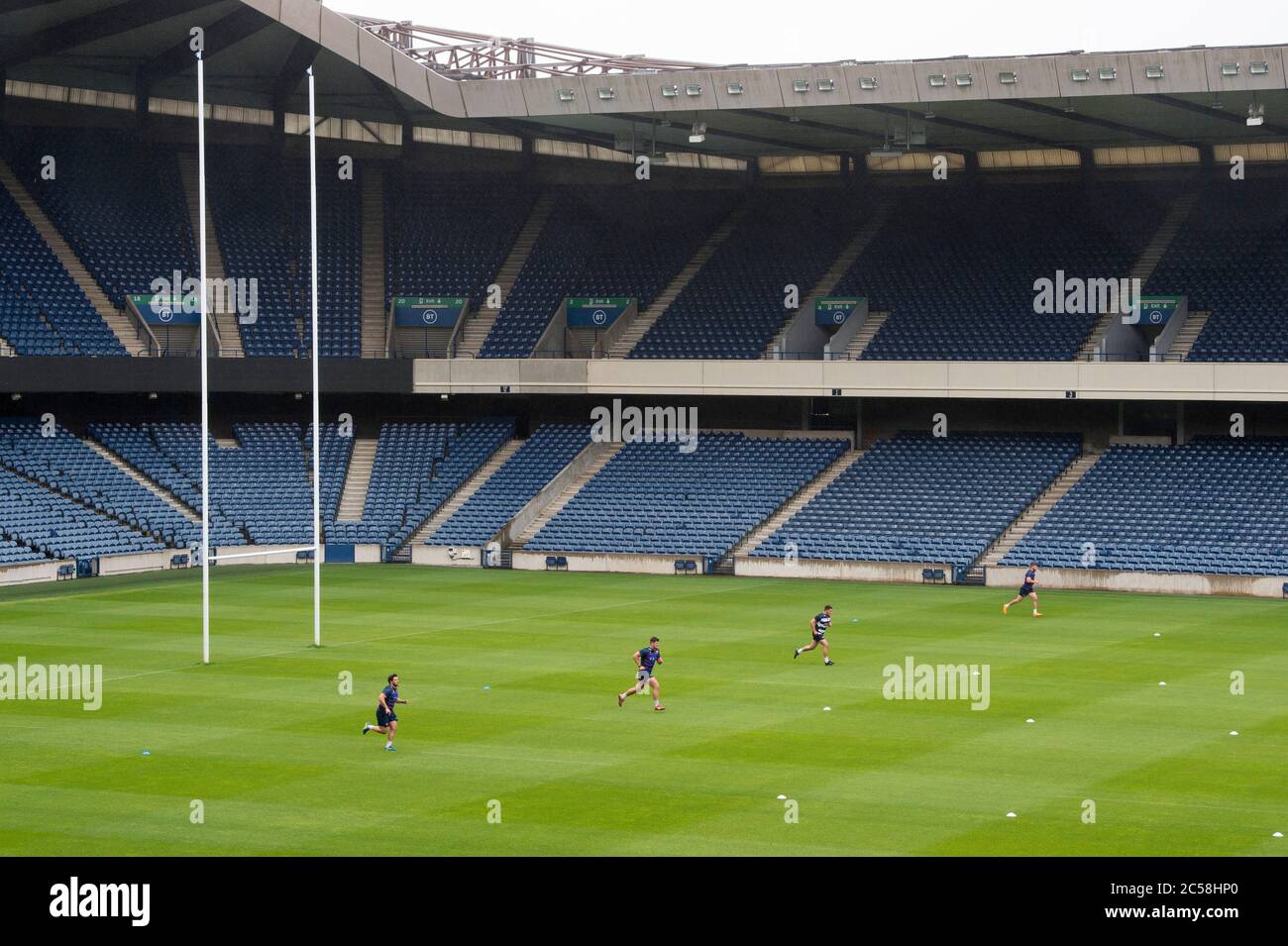 Edinburgh Rugby safe distance training at BT Murrayfield Stadium ...