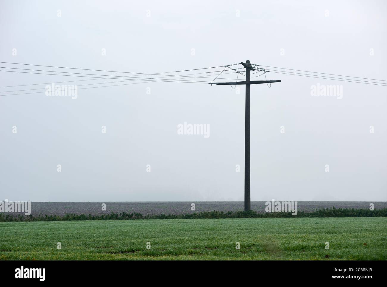 Mast strommast hi-res stock photography and images - Alamy