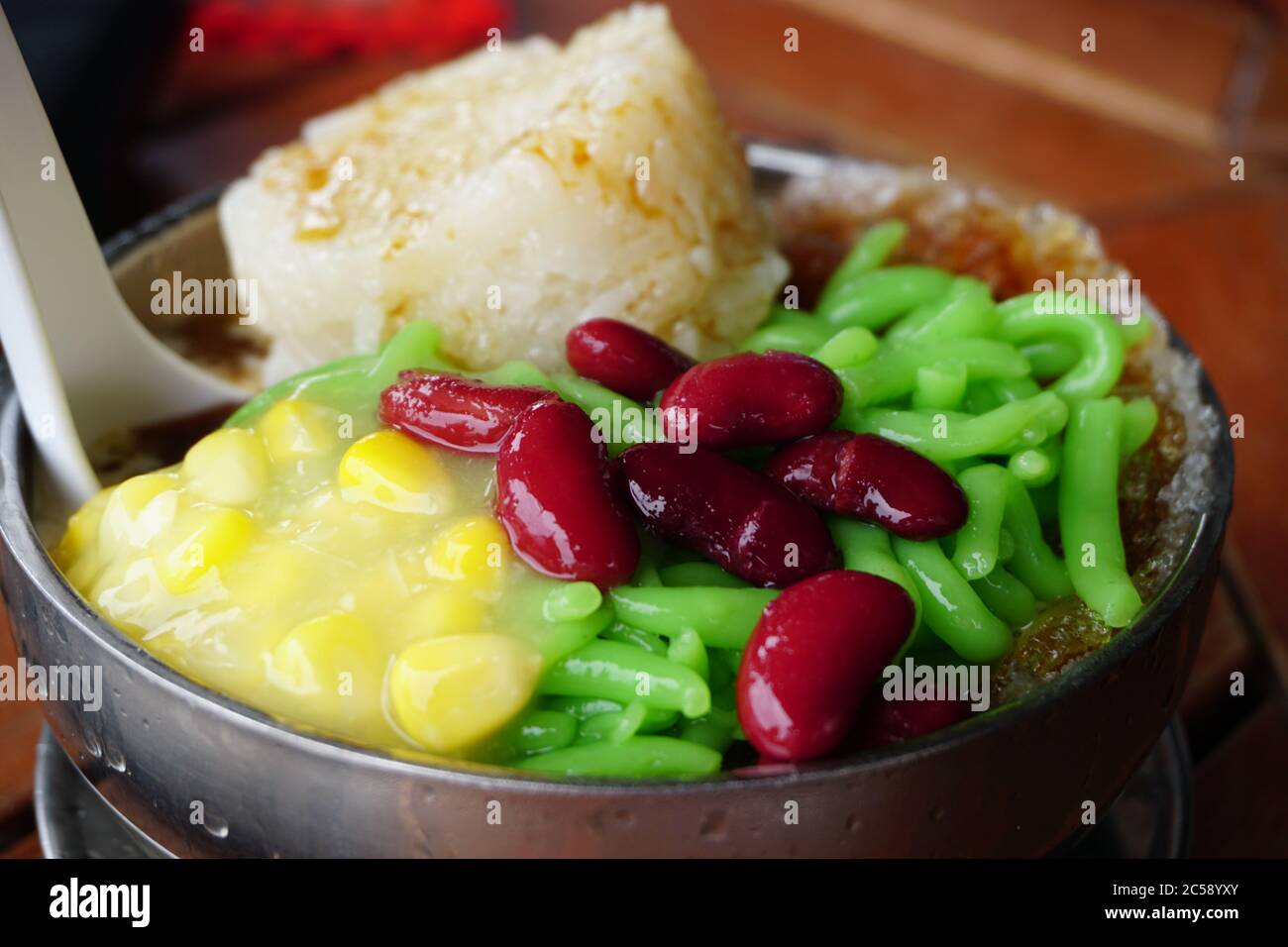 Cendol Desert. Asian favourite iced dessert of rice flour and pandanus ...