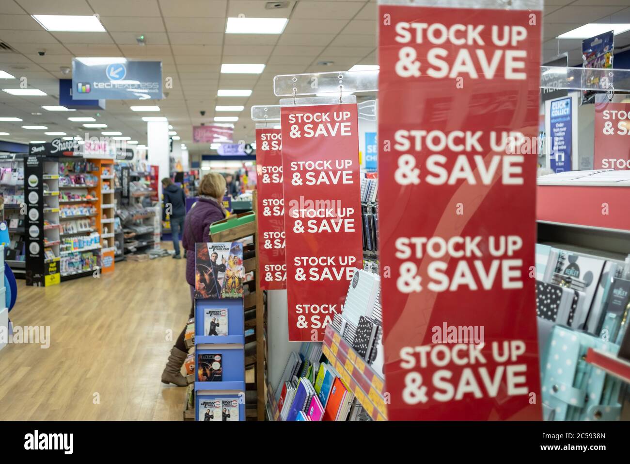 Whsmith sign hi-res stock photography and images - Alamy