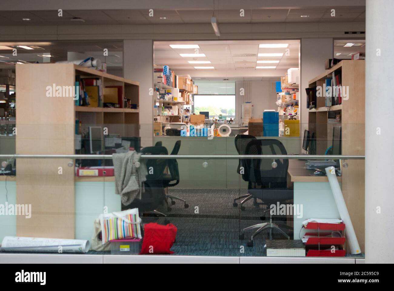 Messy home office hi-res stock photography and images - Alamy