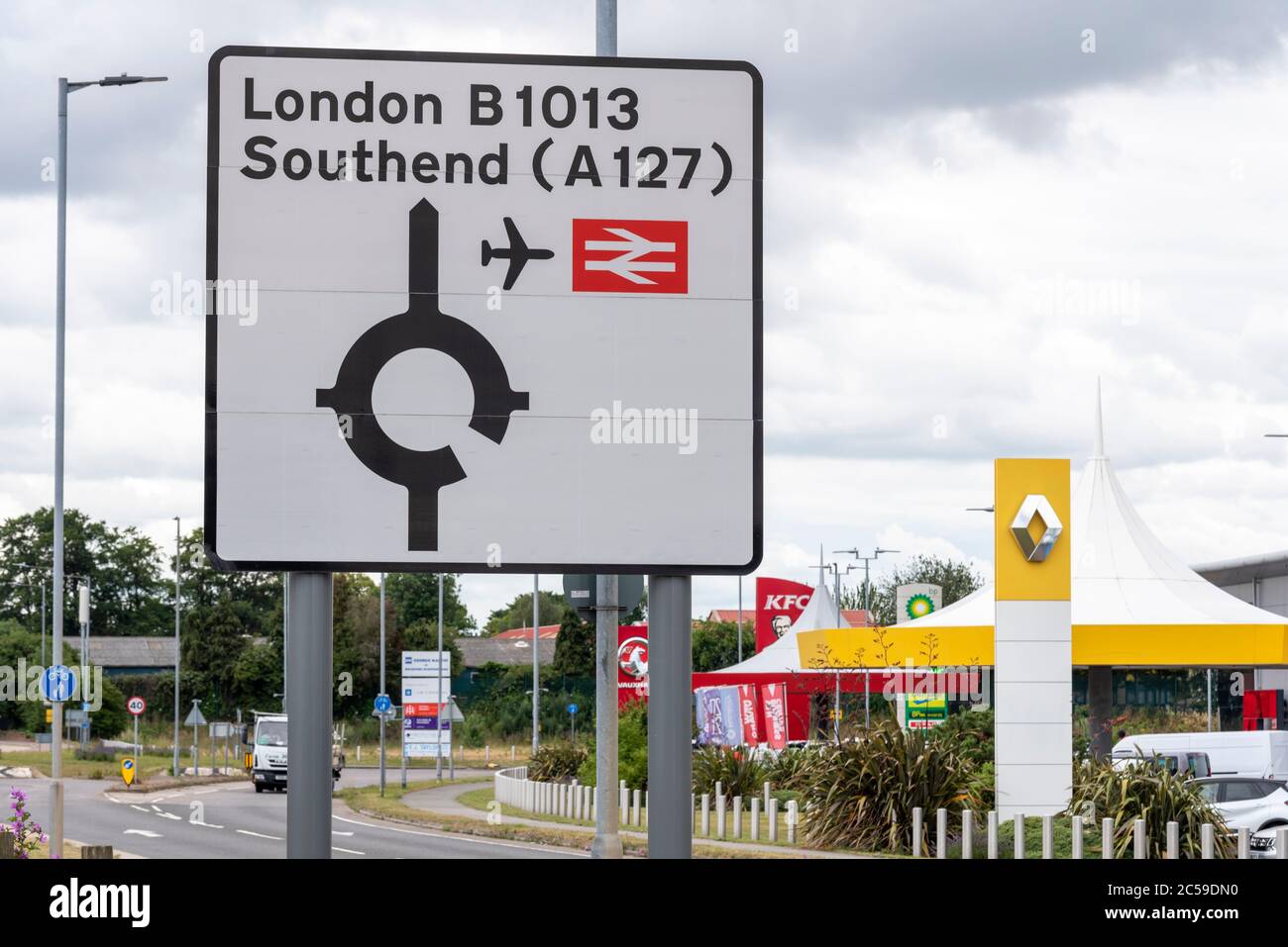 Southend airport railway station hi-res stock photography and images ...