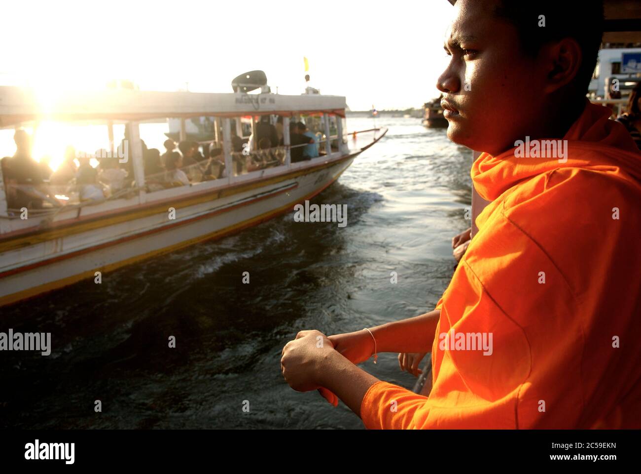 Thailand, Bangkok, scene on a boat bus Stock Photo - Alamy
