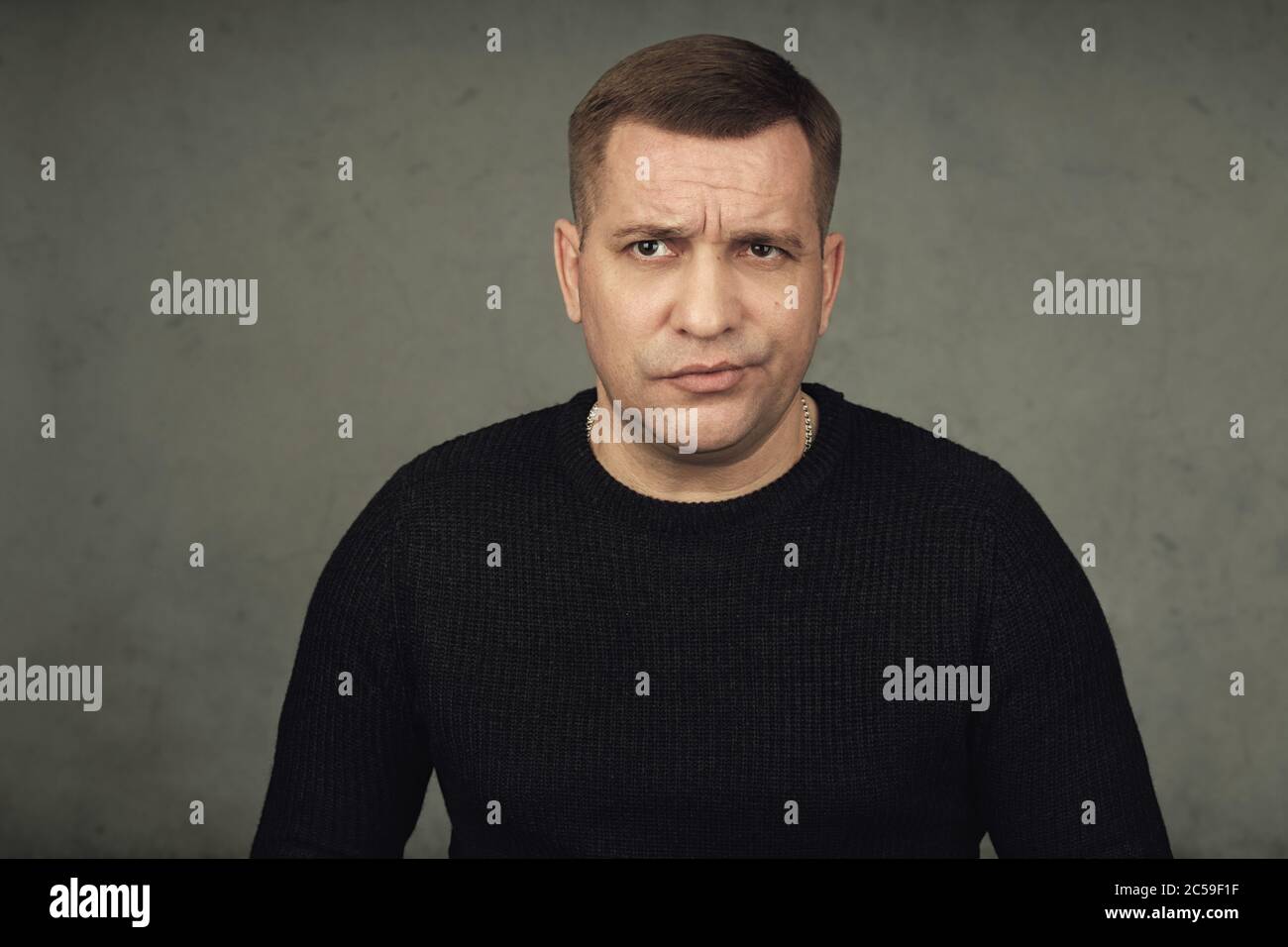 Expression doubting hi-res stock photography and images - Alamy