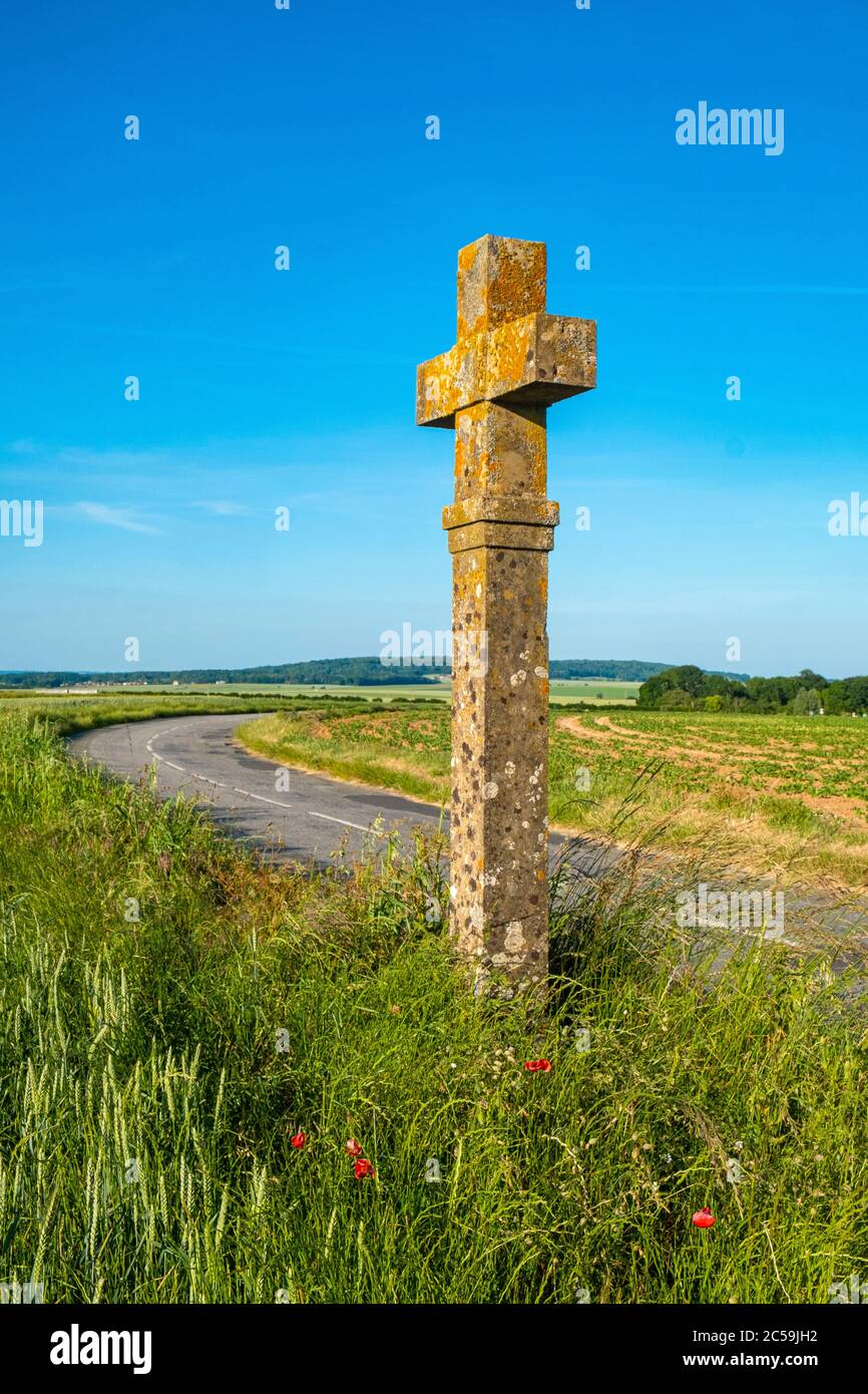 France, Val d'Oise, French Vexin Natural Park, cross Stock Photo - Alamy