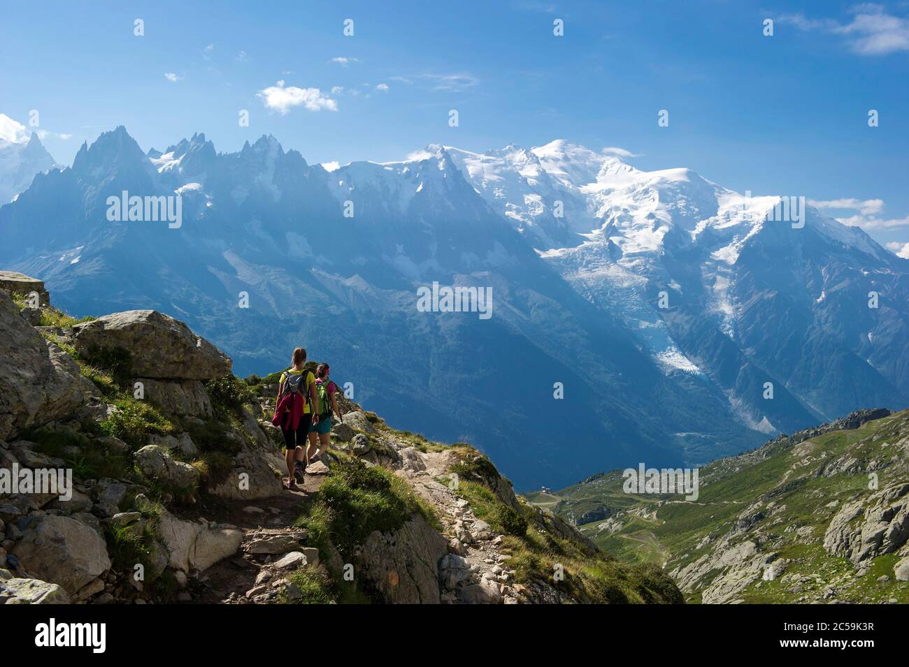 France, Haute Savoie, Chamonix Mont Blanc, Mont Blanc Massif, hikers on ...