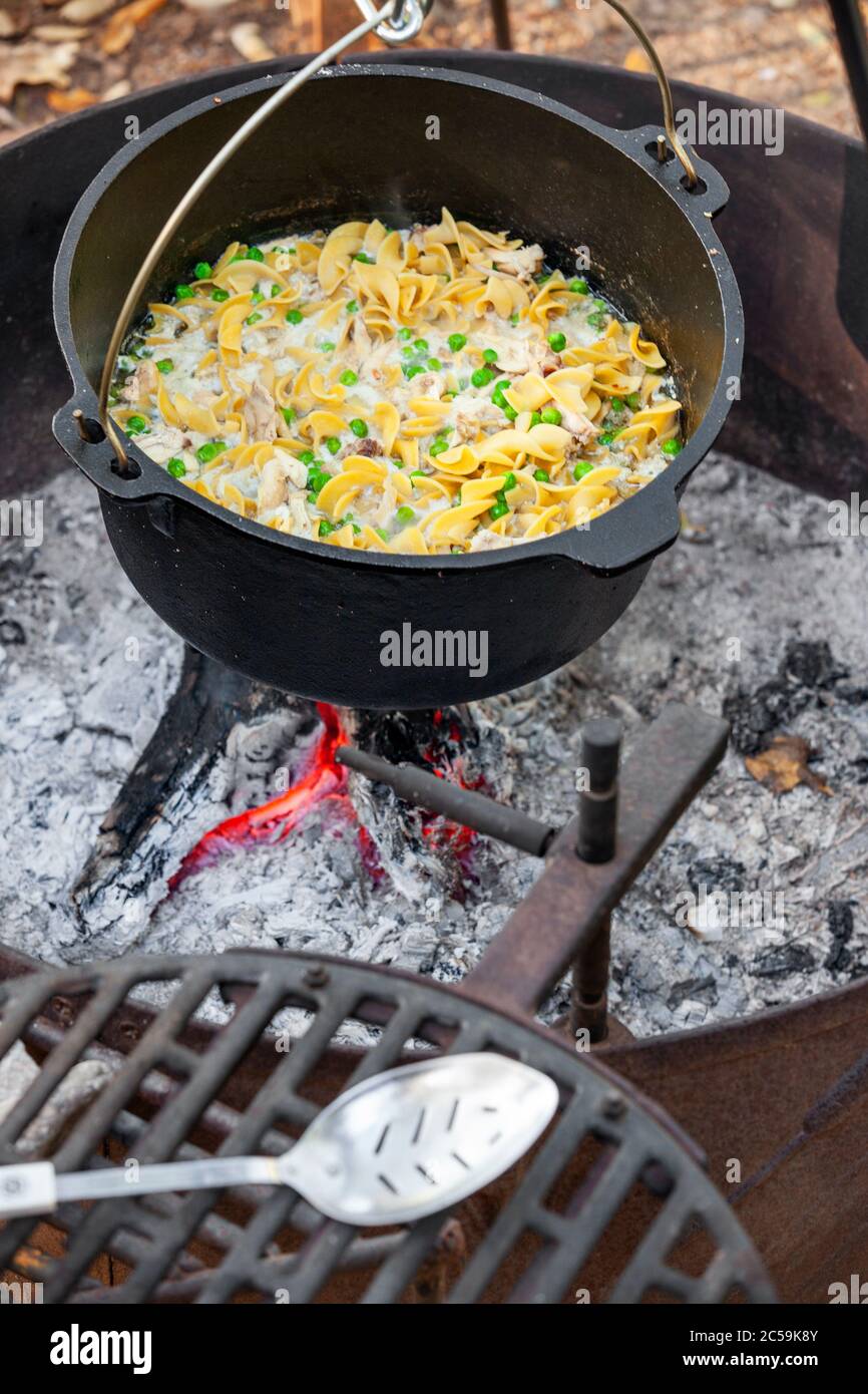 Dutch oven over fire hi-res stock photography and images - Alamy