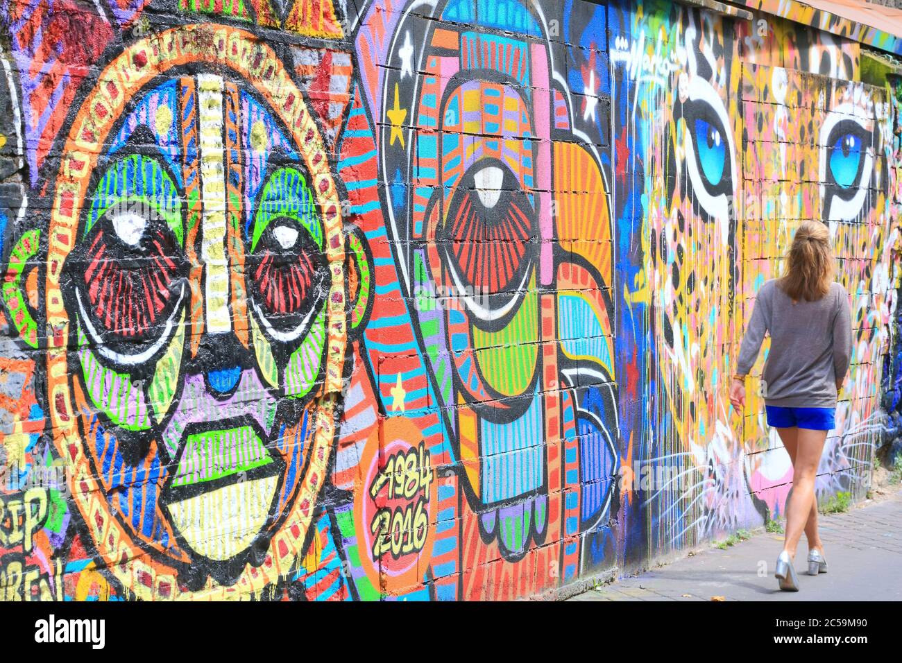 France, Paris, rue de l'Ourcq, wall frescoes by Da Cruz and panther by ...
