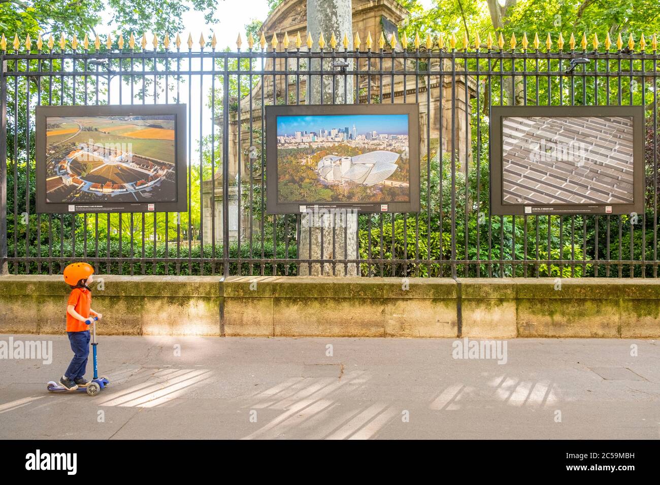France, Paris, Jardin du Luxembourg, the Senate gates, exhibition ...