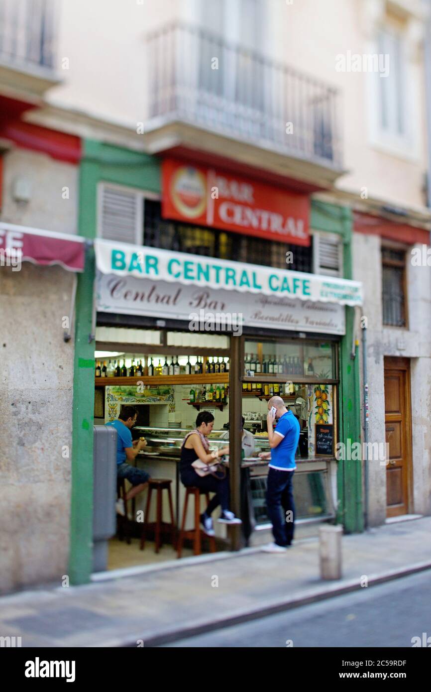 Valencia street scene hi-res stock photography and images - Alamy
