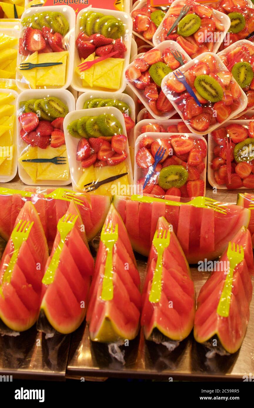Spain, Catalonia, Barcelona, ??boqueria market selling fruit Stock ...