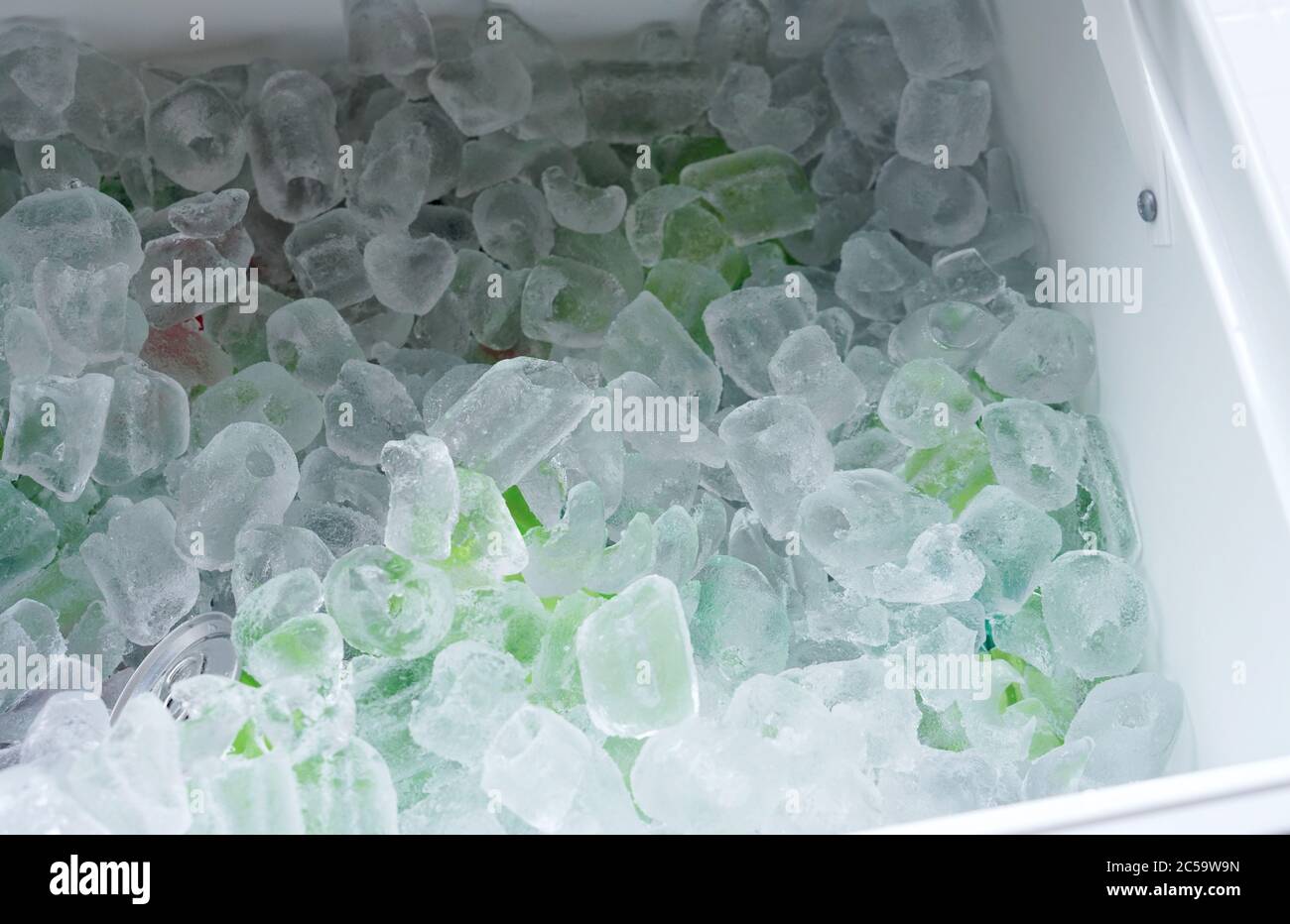 Tin cooler hi-res stock photography and images - Alamy