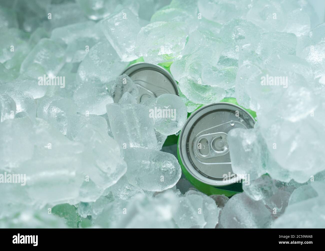 Tin cooler hi-res stock photography and images - Alamy