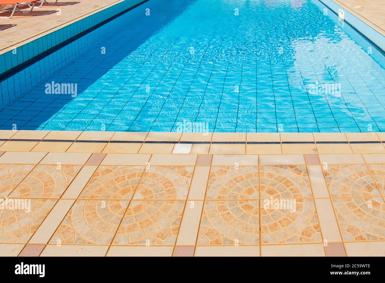 Outside private apartment exterior hi-res stock photography and images ...