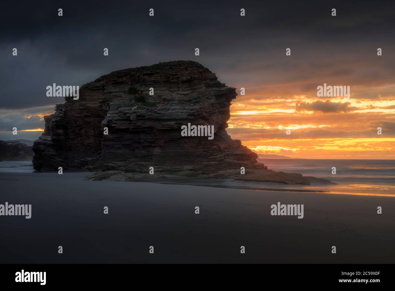 Rock formation in Las Catedrales Beach, Spain Stock Photo - Alamy