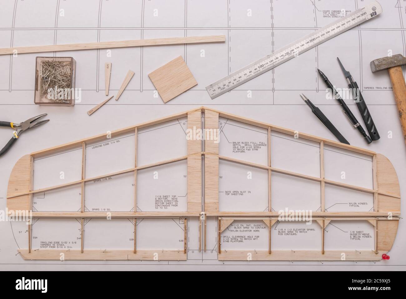 Aeroplane construction hi-res stock photography and images - Alamy