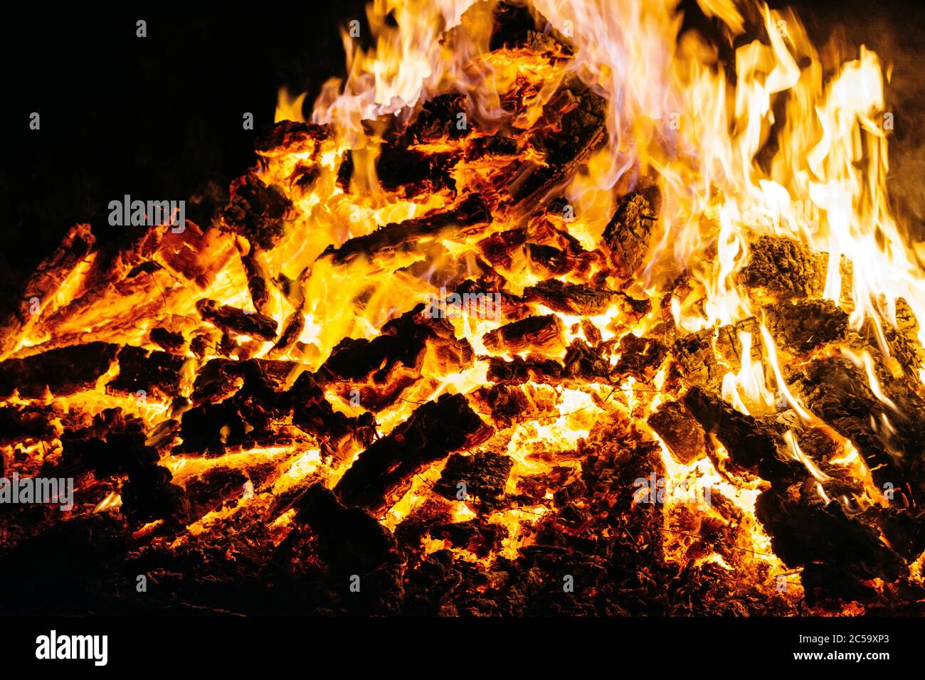 Bonfire at night in nature in the camp Stock Photo - Alamy