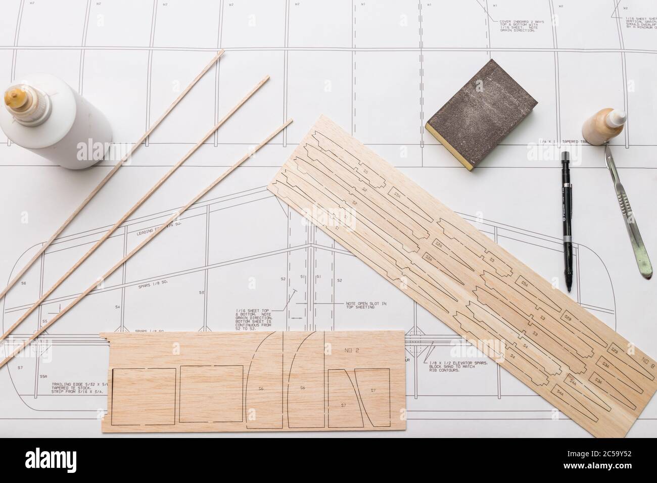 Aeroplane construction hi-res stock photography and images - Alamy