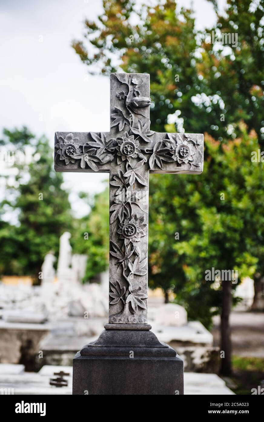 cross in cemetery, Havana, Cuba, Caribbean Stock Photo - Alamy