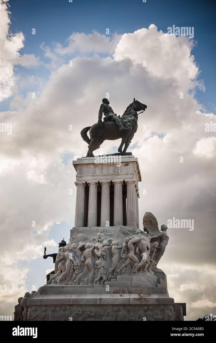 Statue of General Maximo Gomez in the town square, Havana, Cuba Stock ...