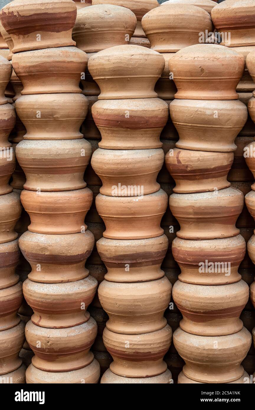 Pot vase square clay hi-res stock photography and images - Alamy