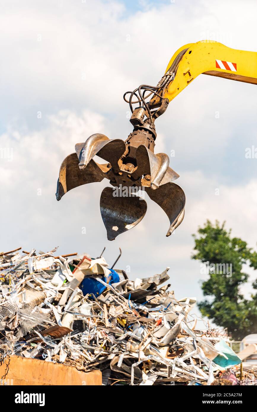 Crane close up waste hi-res stock photography and images - Alamy